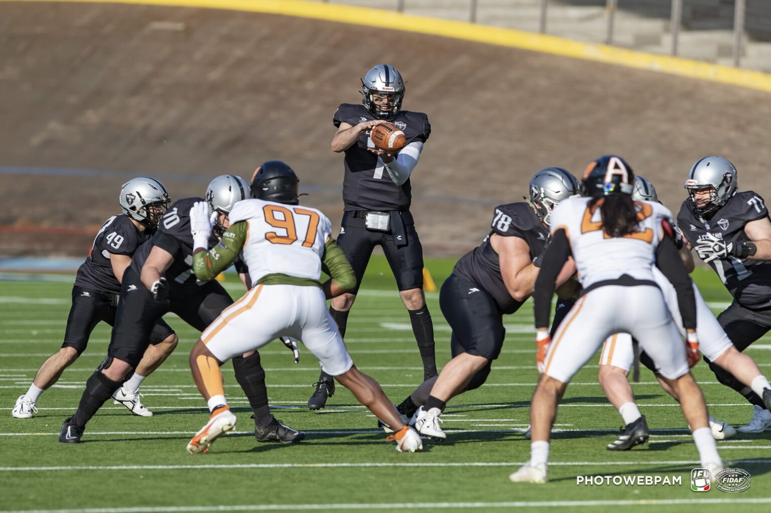 Frogs Legnano dominano Rhinos Milano 46-0