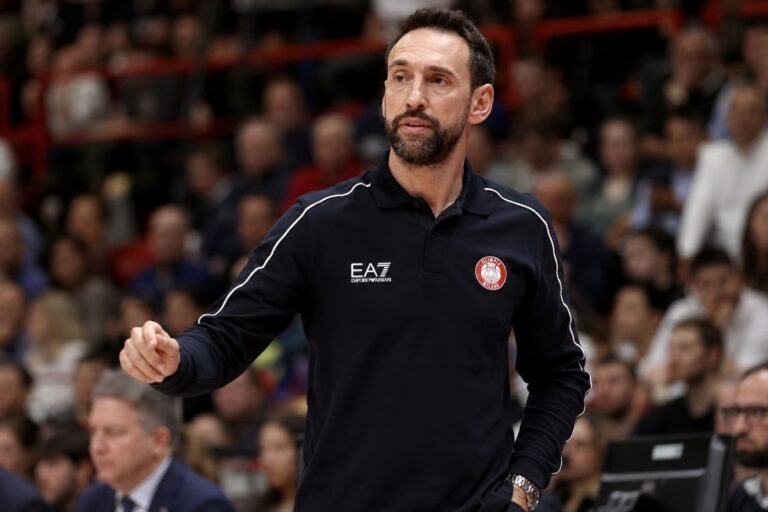 Olimpia Milano, Peters e Thompson per il nuovo corso
